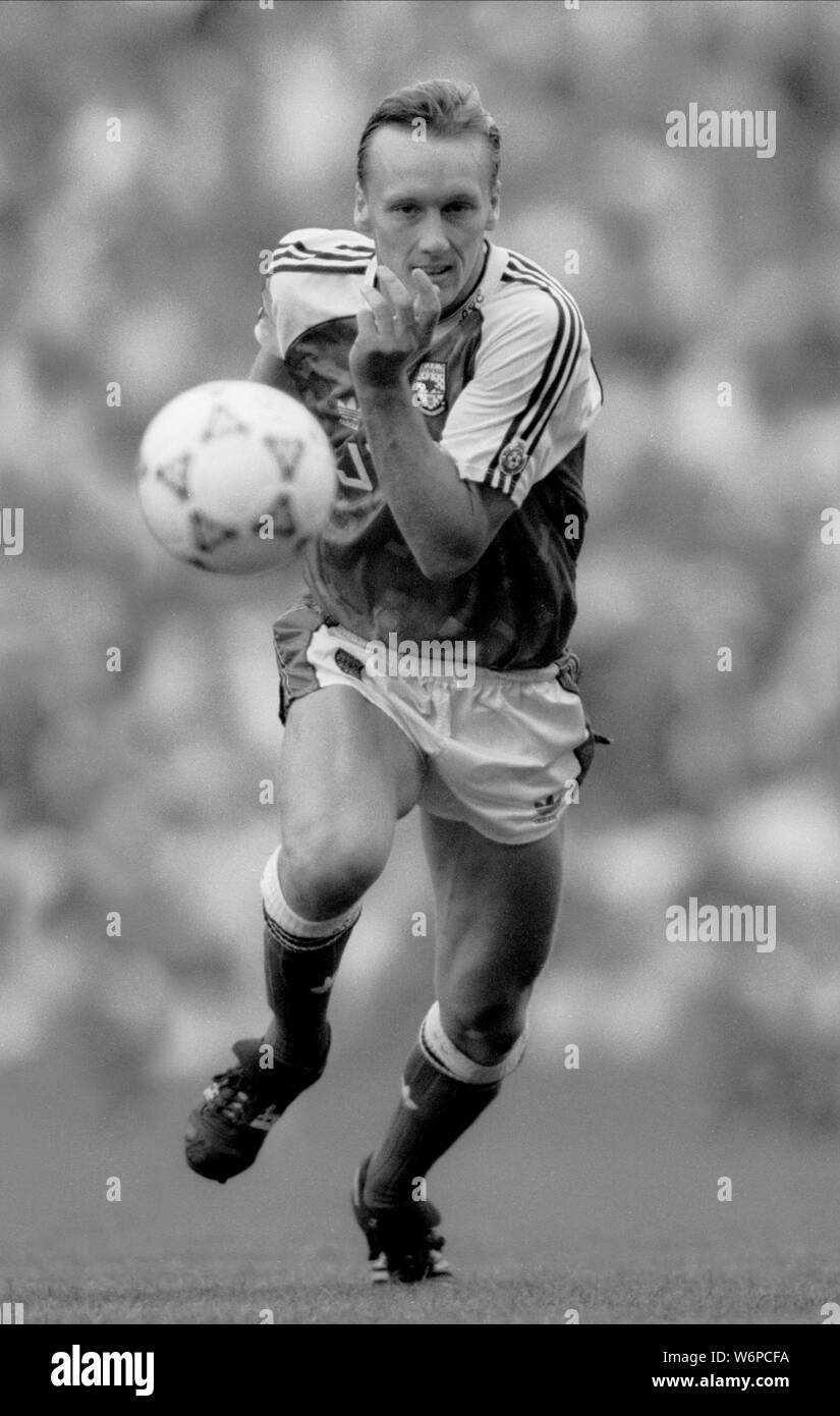 LEE DIXON, ARSENAL FC, 1990 Stock Photo - Alamy