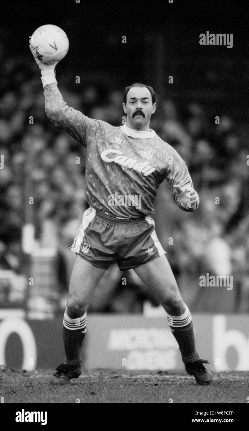 BRUCE GROBBELAAR, LIVERPOOL FC, 1991 Stock Photo - Alamy