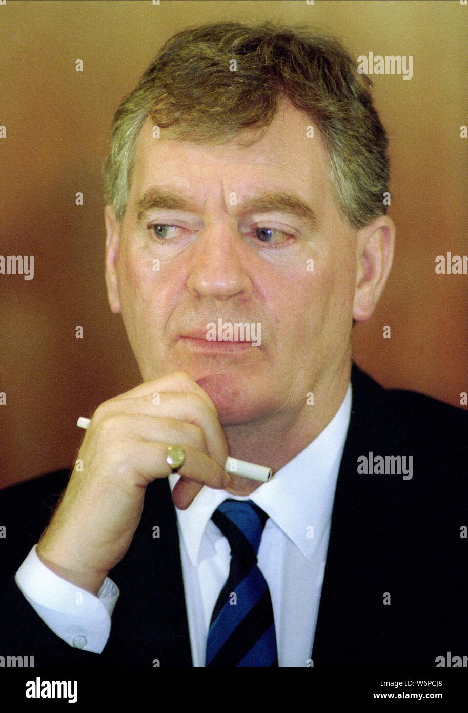 Lawrie mcmenemy hi-res stock photography and images - Alamy