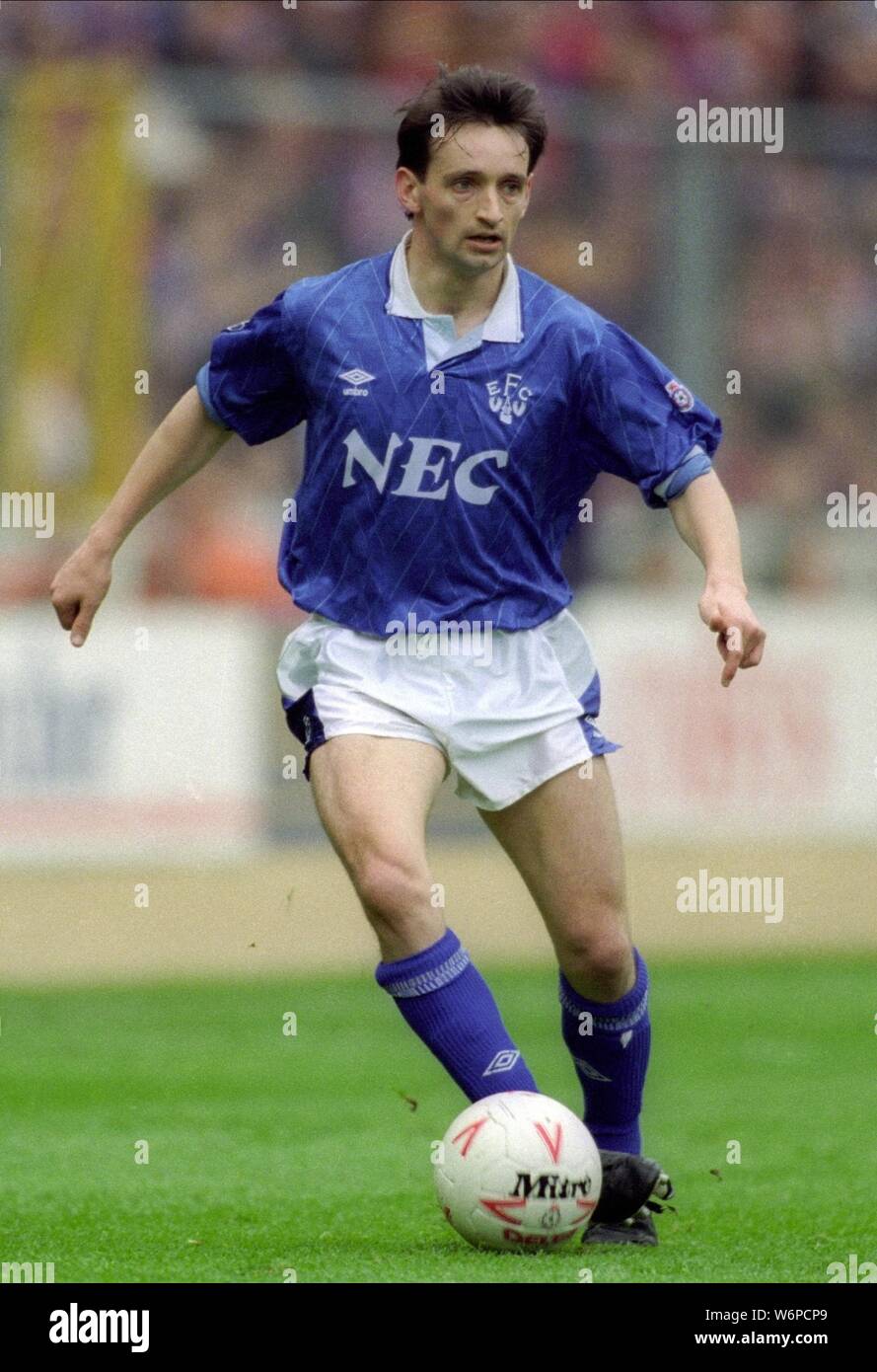 Pat nevin hi-res stock photography and images - Alamy