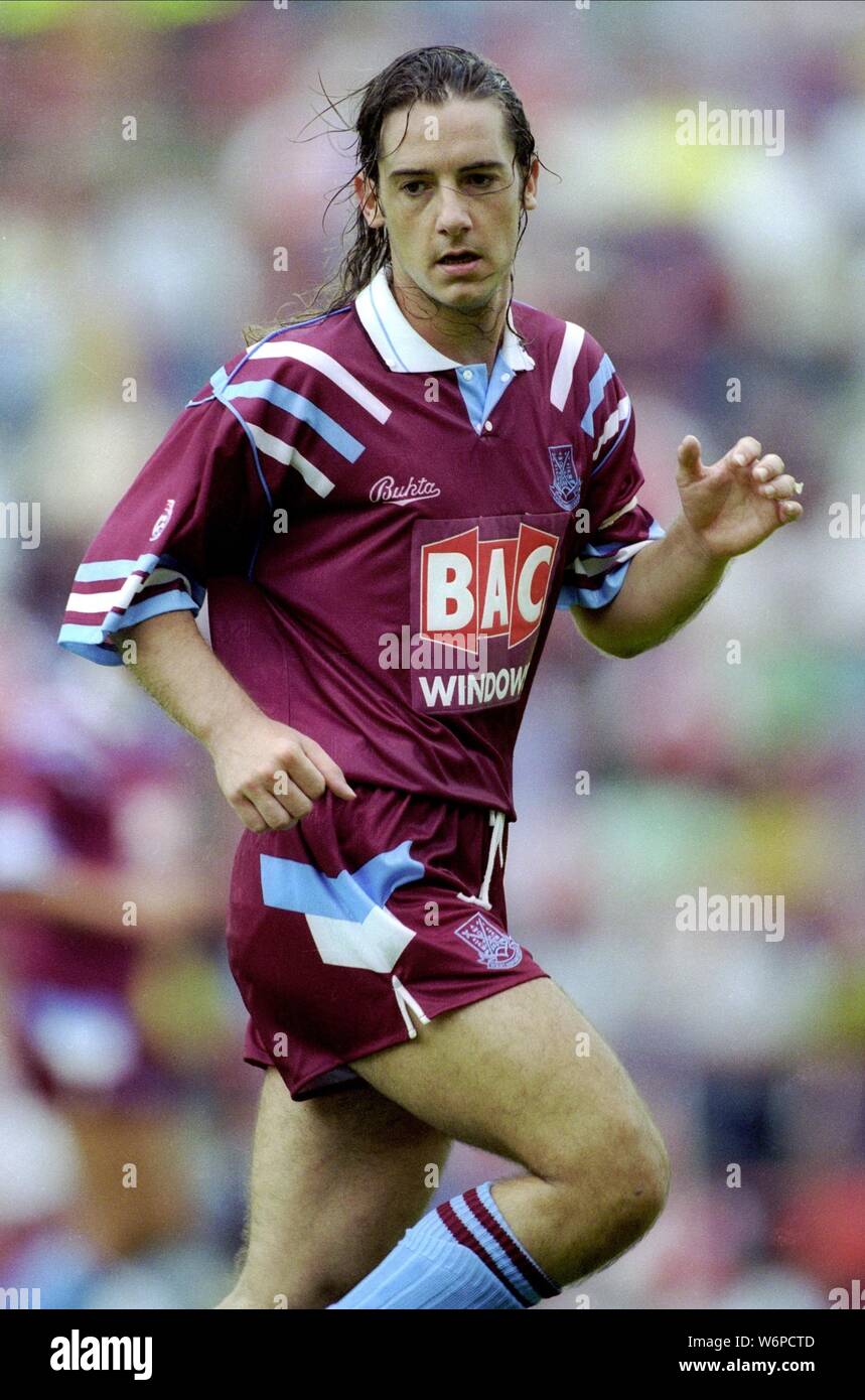 Ian bishop hi-res stock photography and images - Alamy