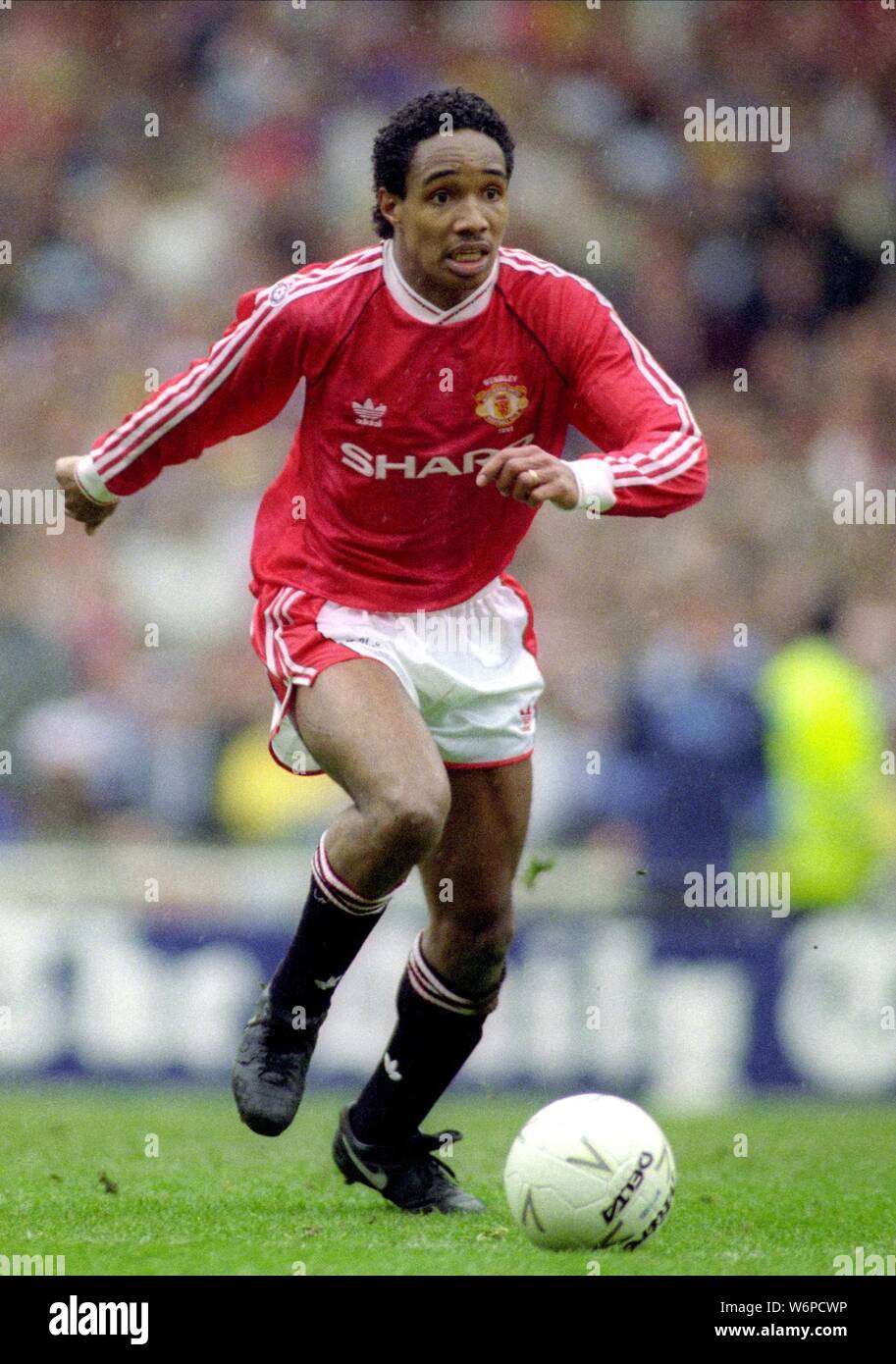 Sport football paul ince hi-res stock photography and images - Alamy