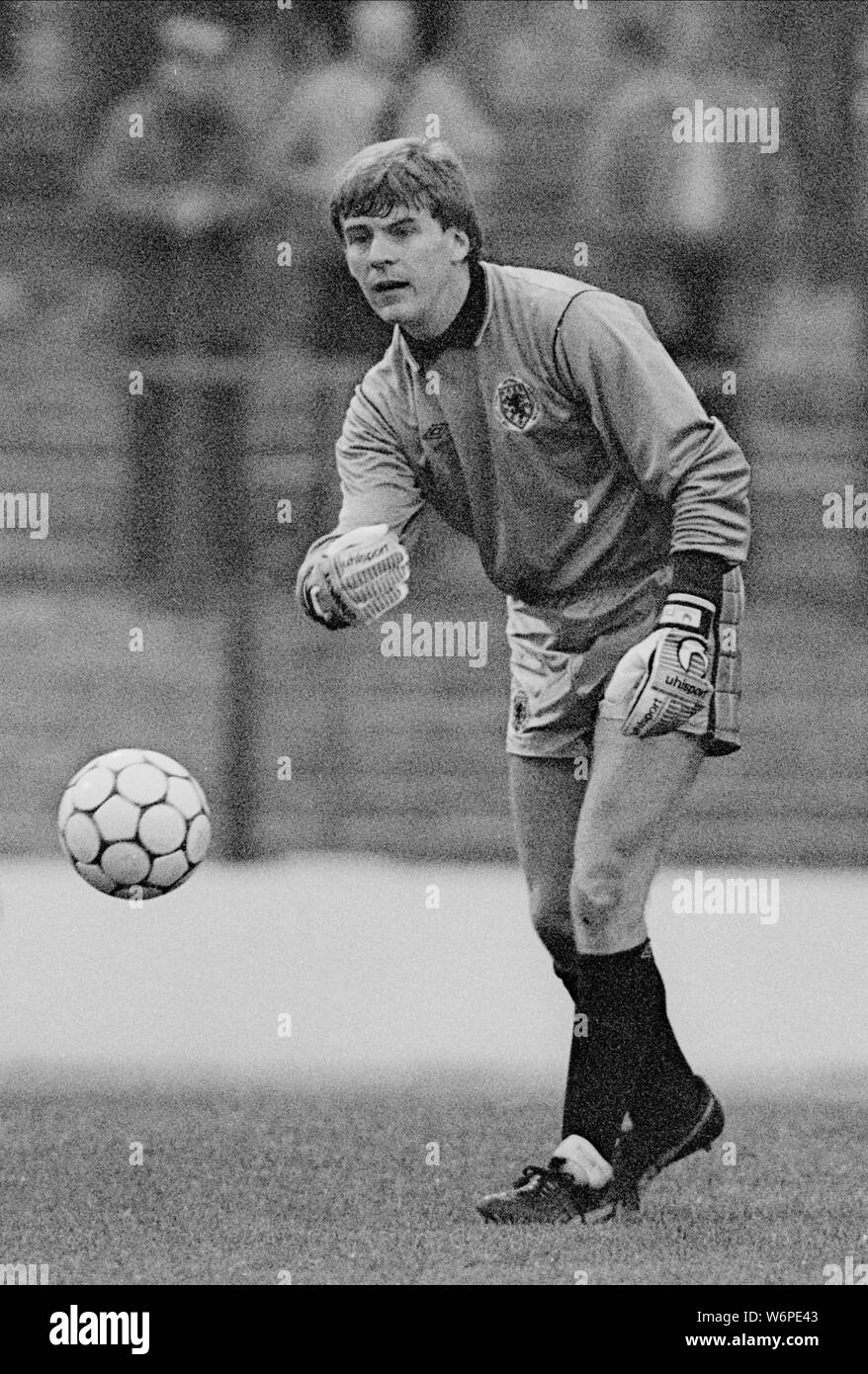 Andy goram oldham hi-res stock photography and images - Alamy
