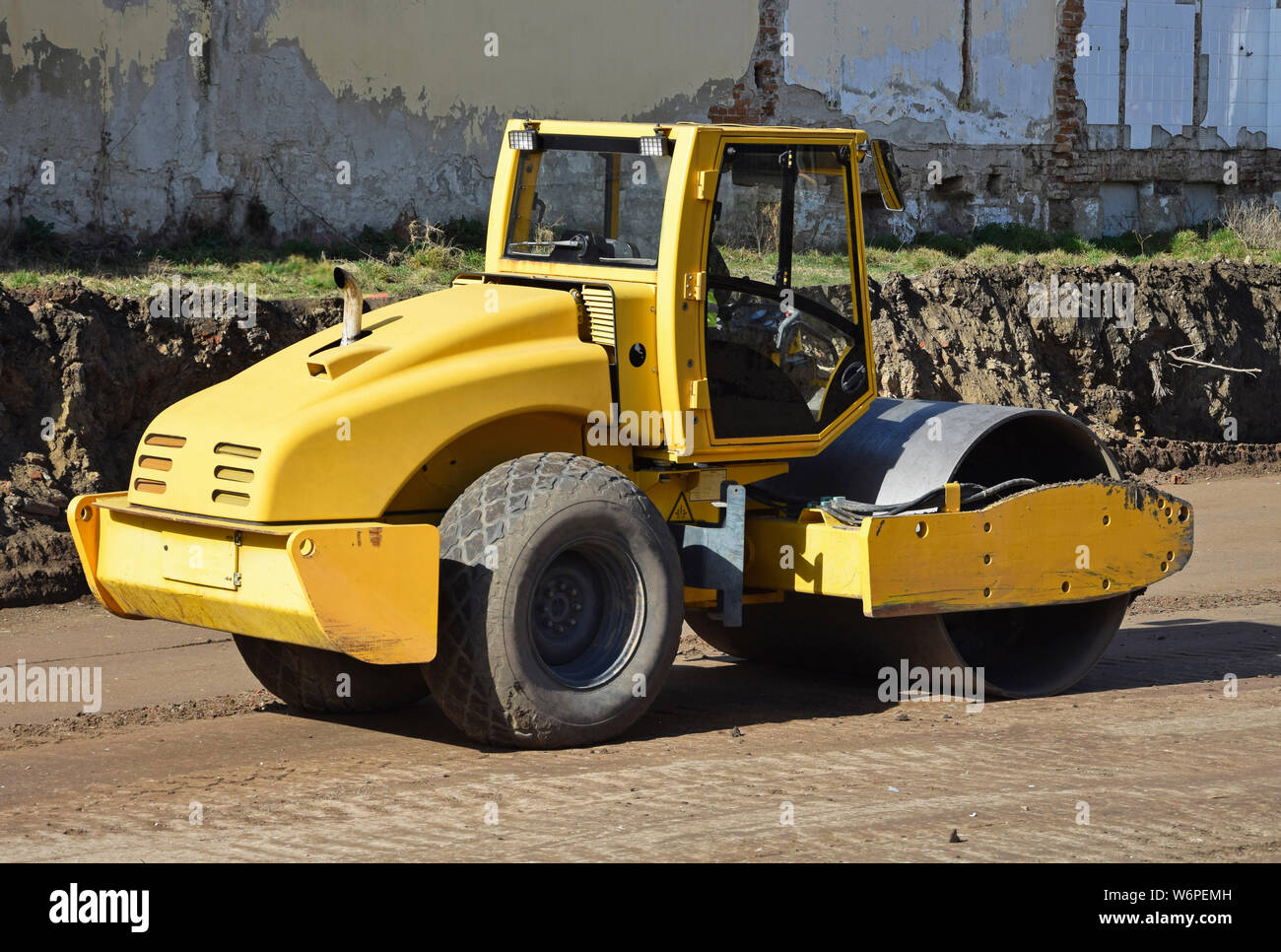 Roller platform hi-res stock photography and images - Alamy