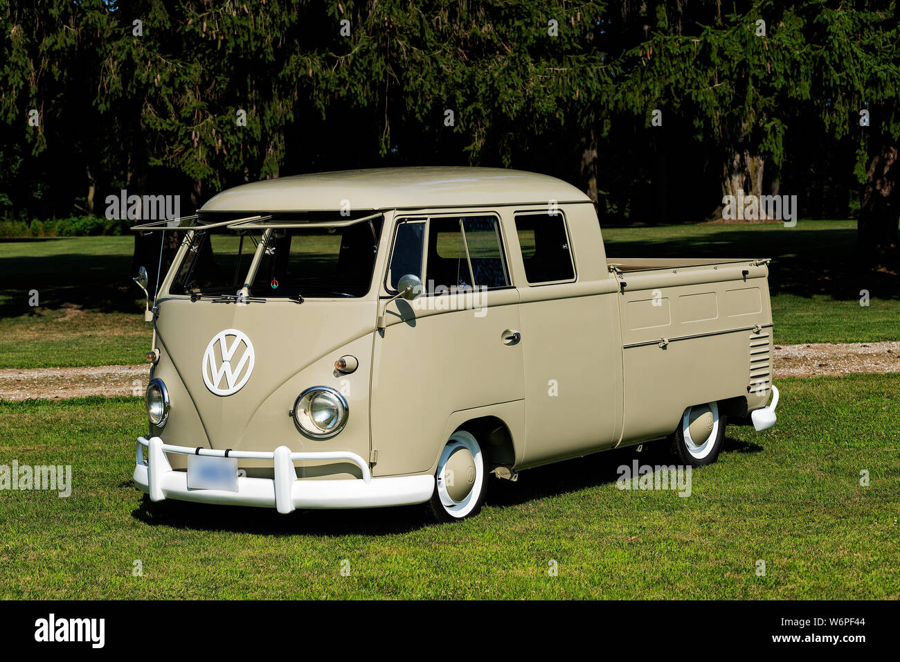 Double cab hi-res stock photography and images - Alamy