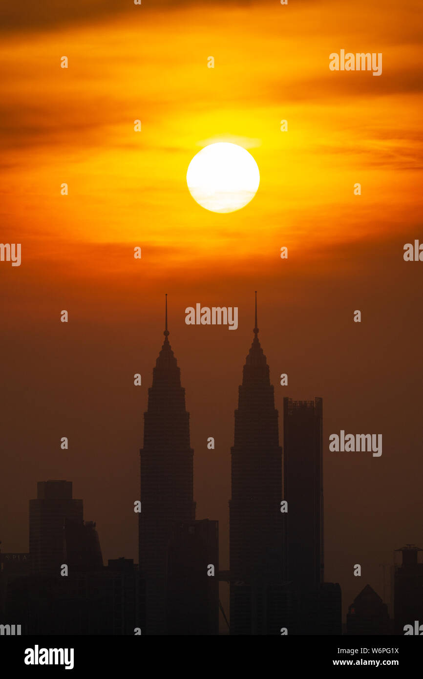 Cloudy haze sunset view over down town Kuala Lumpur, Malaysia Stock ...