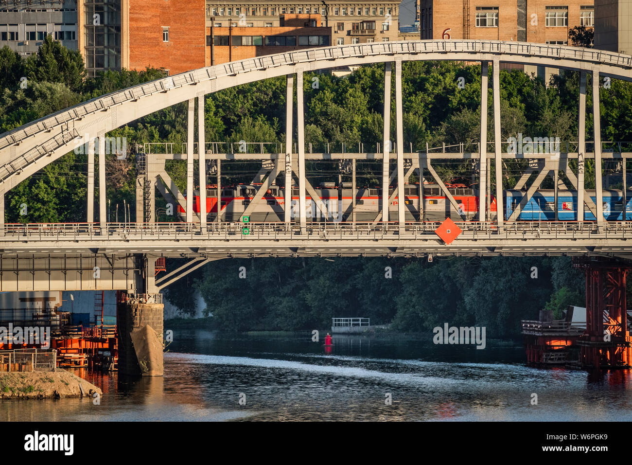 Russia, Moscow. The Moskva River and Belarusian railway bridge Stock ...