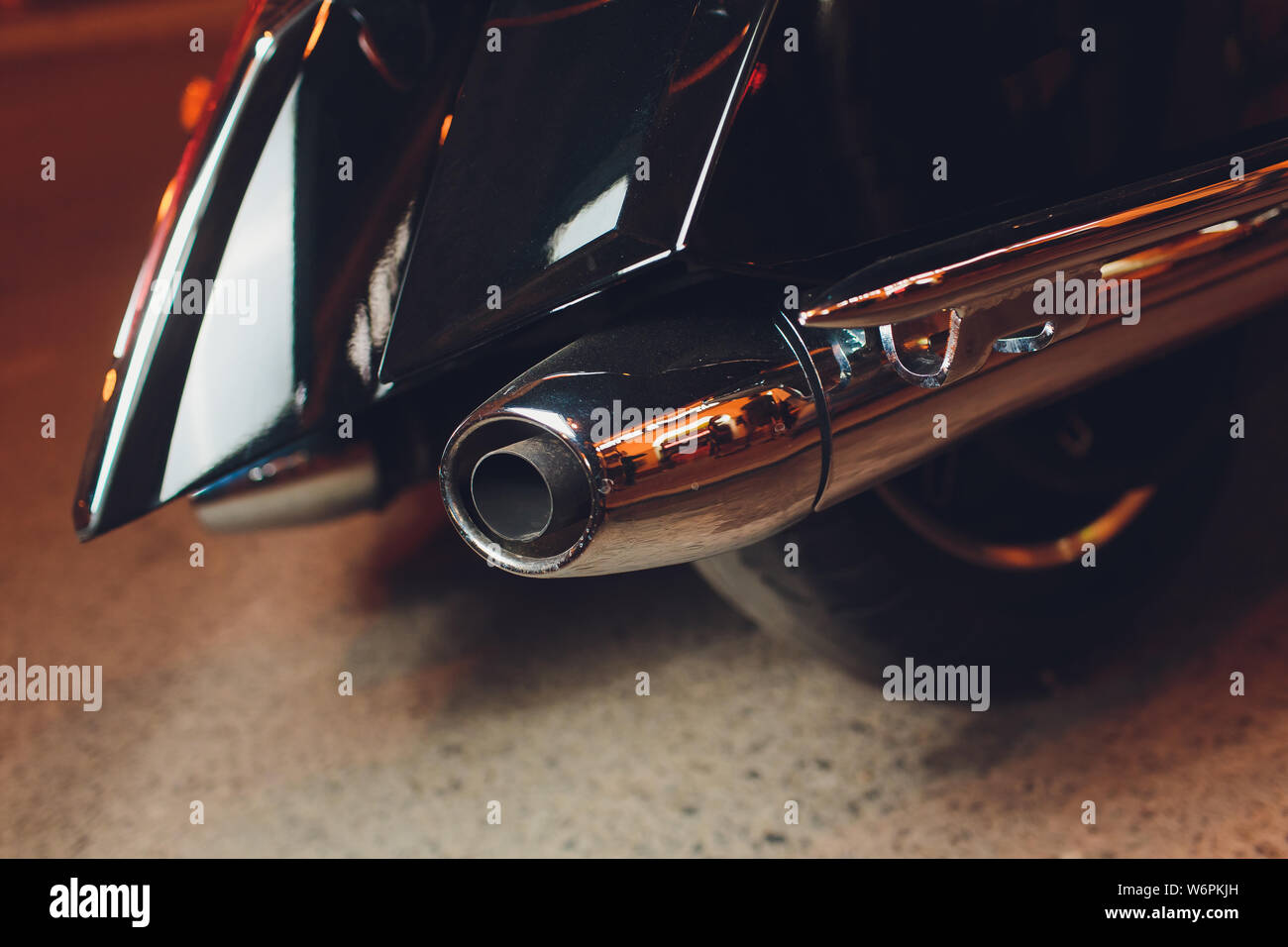 Crome pipes hi-res stock photography and images - Alamy