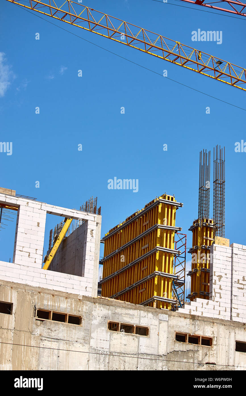 Construction of a high rise building, the formation of cement supports ...