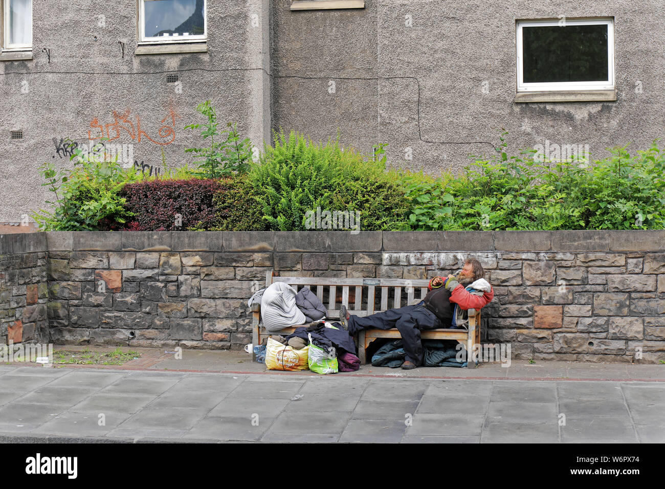 Edinburgh homeless hi-res stock photography and images - Alamy