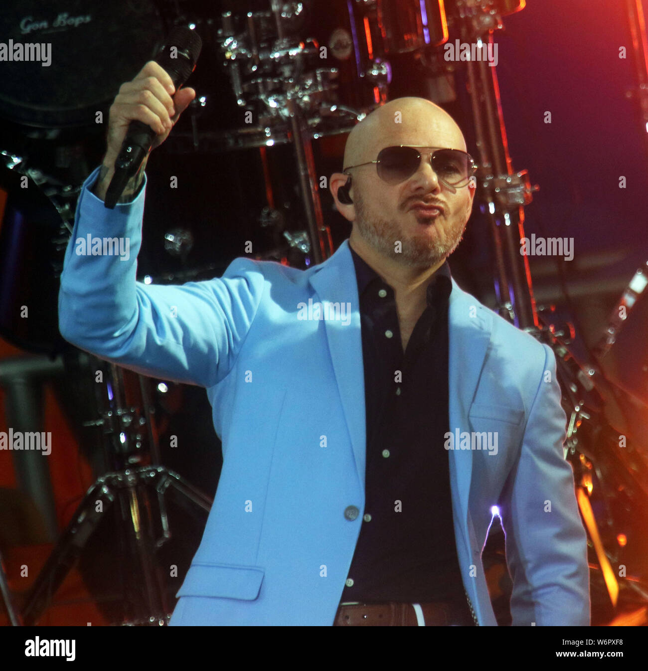 Pitbull singer 2019 hi-res stock photography and images - Alamy