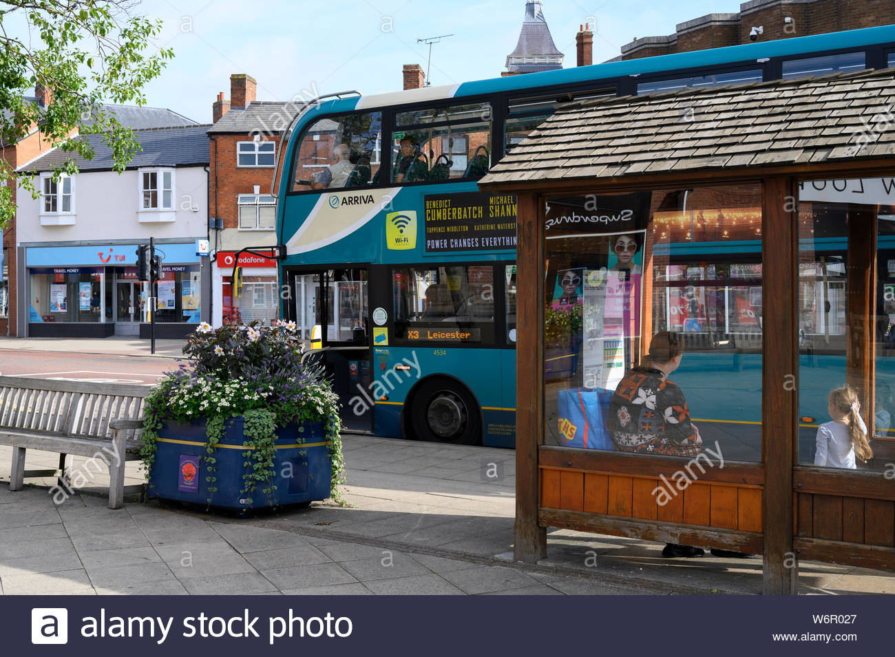 Old Fashioned Bus Stand High Resolution Stock Photography and Images ...