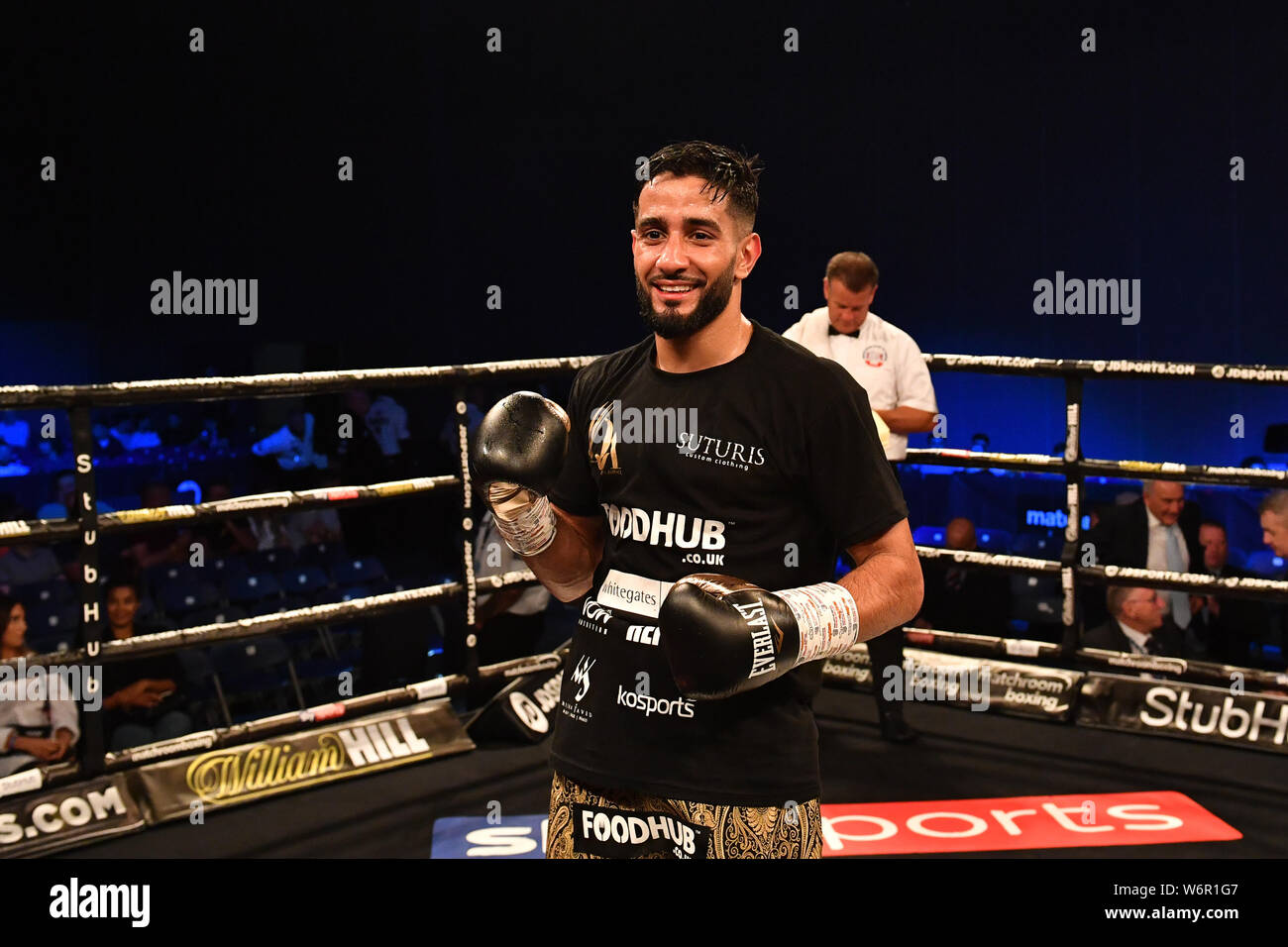 Anthony fowler boxer hi-res stock photography and images - Alamy