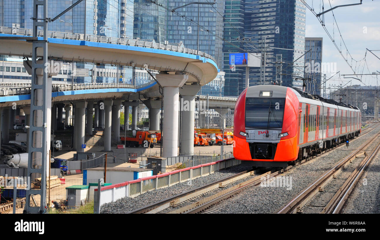 Russian metro circle line hi-res stock photography and images - Alamy