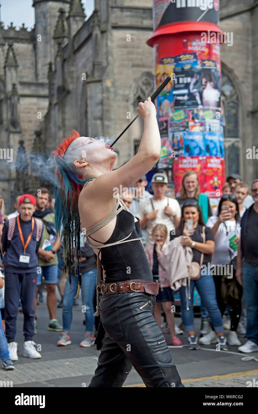 Royal Mile, Edinburgh, Scotland. 2nd August 2019. Opening Friday of ...