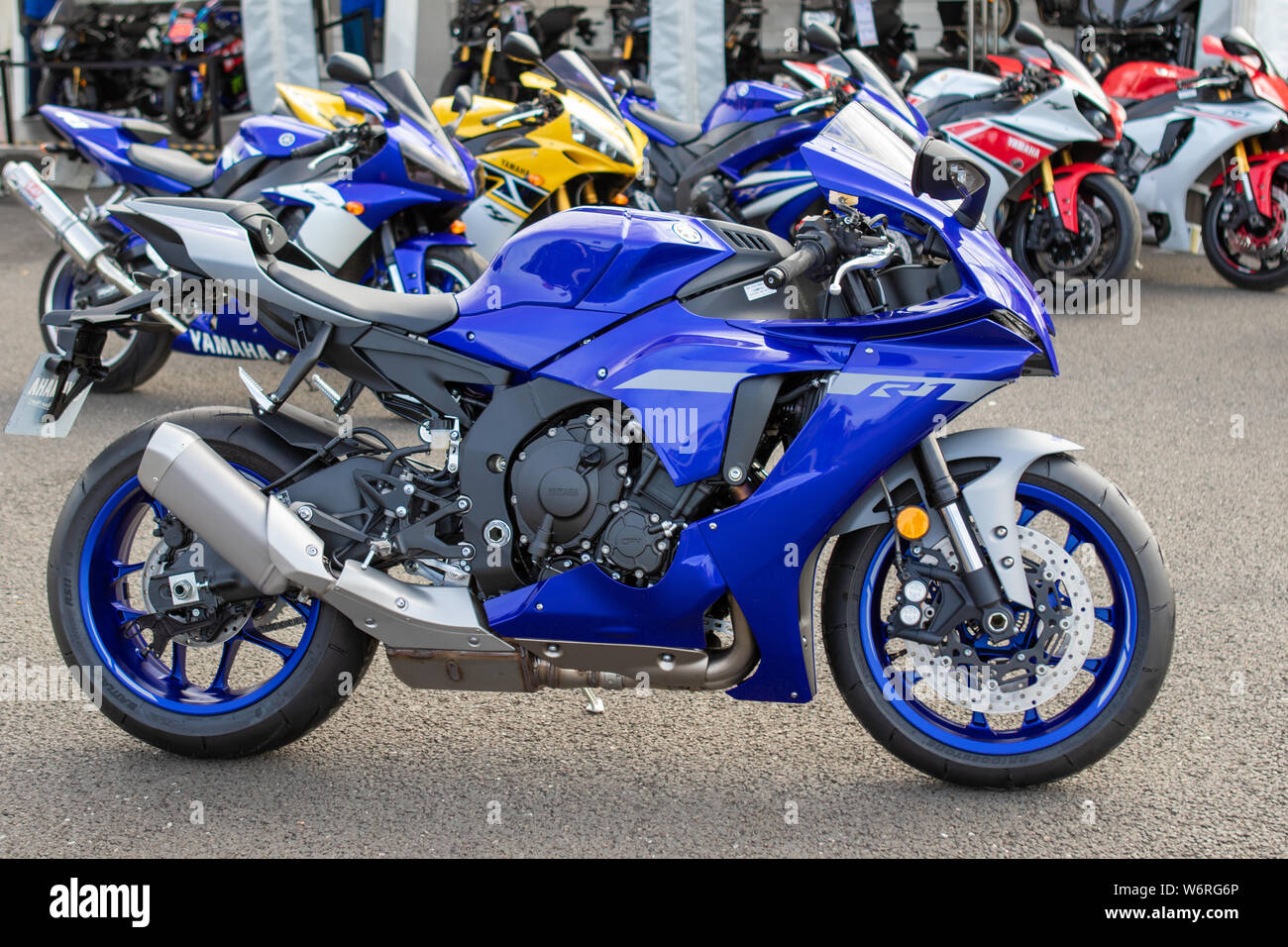 Yamaha R1 Azul
