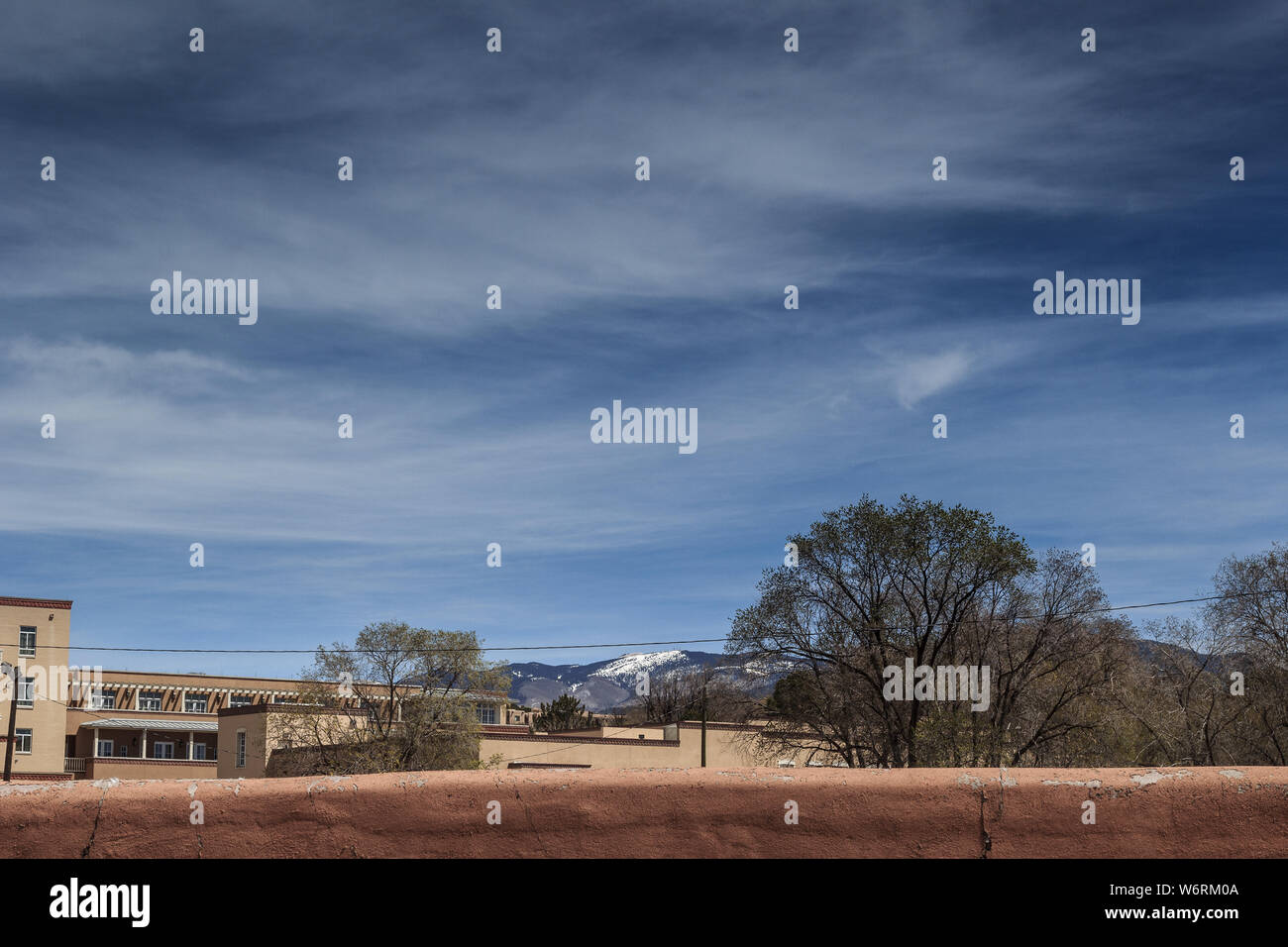 Santa Fe mountain range in the background Stock Photo - Alamy