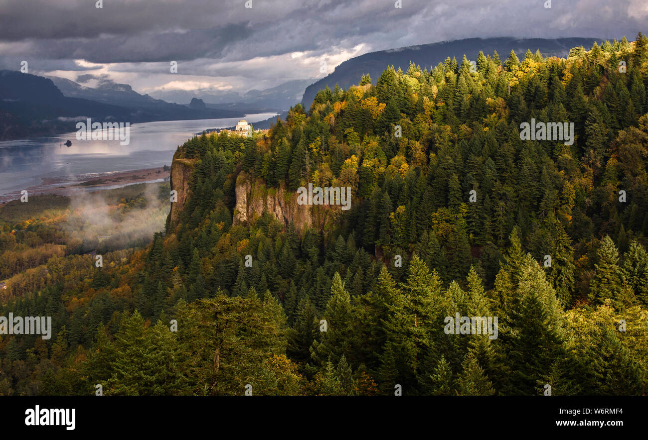 Portland oregon vista house hi-res stock photography and images - Alamy