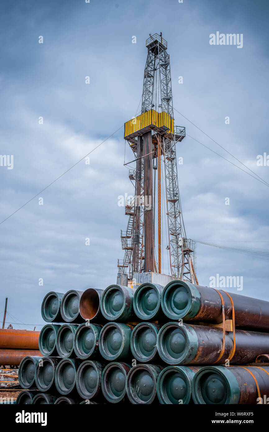 Oil drilling rig operation on the oil platform in oil and gas industry ...