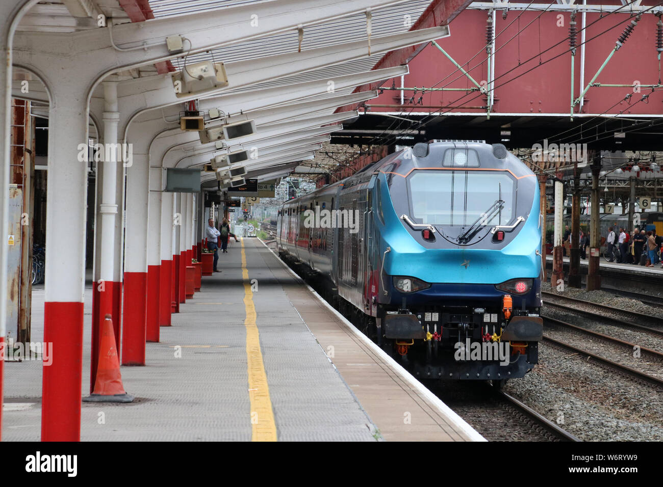 Class 68 diesel electric loco hi-res stock photography and images - Alamy
