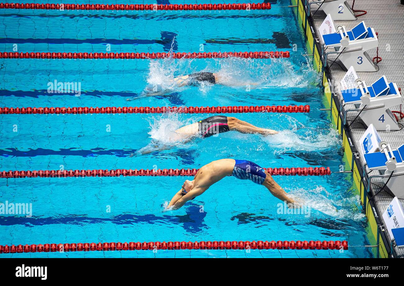 Swimmer on starting block hi-res stock photography and images - Alamy