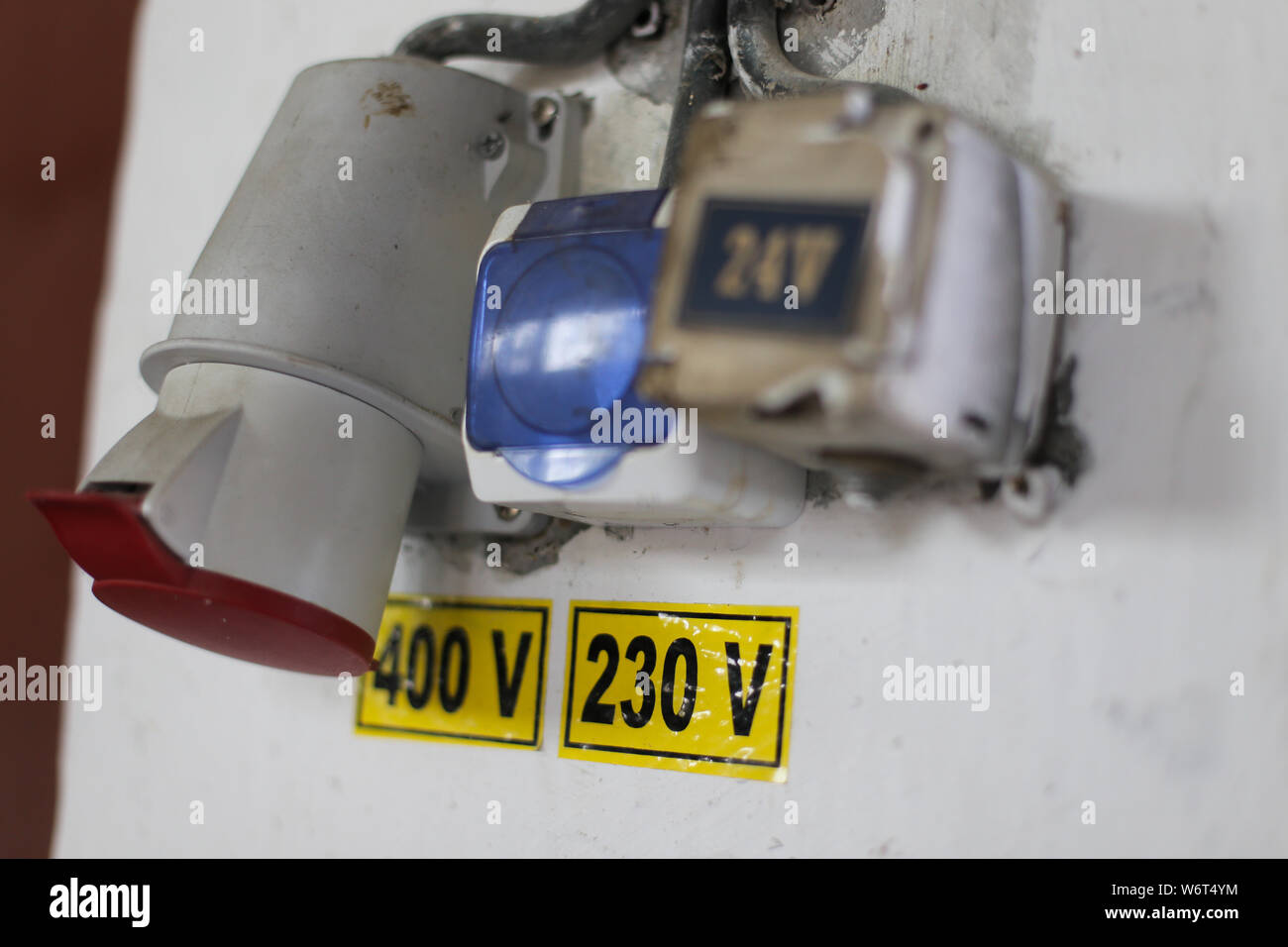 Electrical electrical wiring plugs hi-res stock photography and images ...