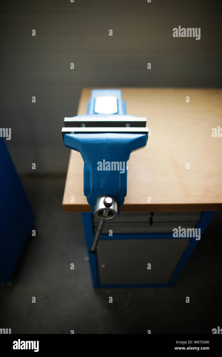 Machine vice hi-res stock photography and images - Alamy