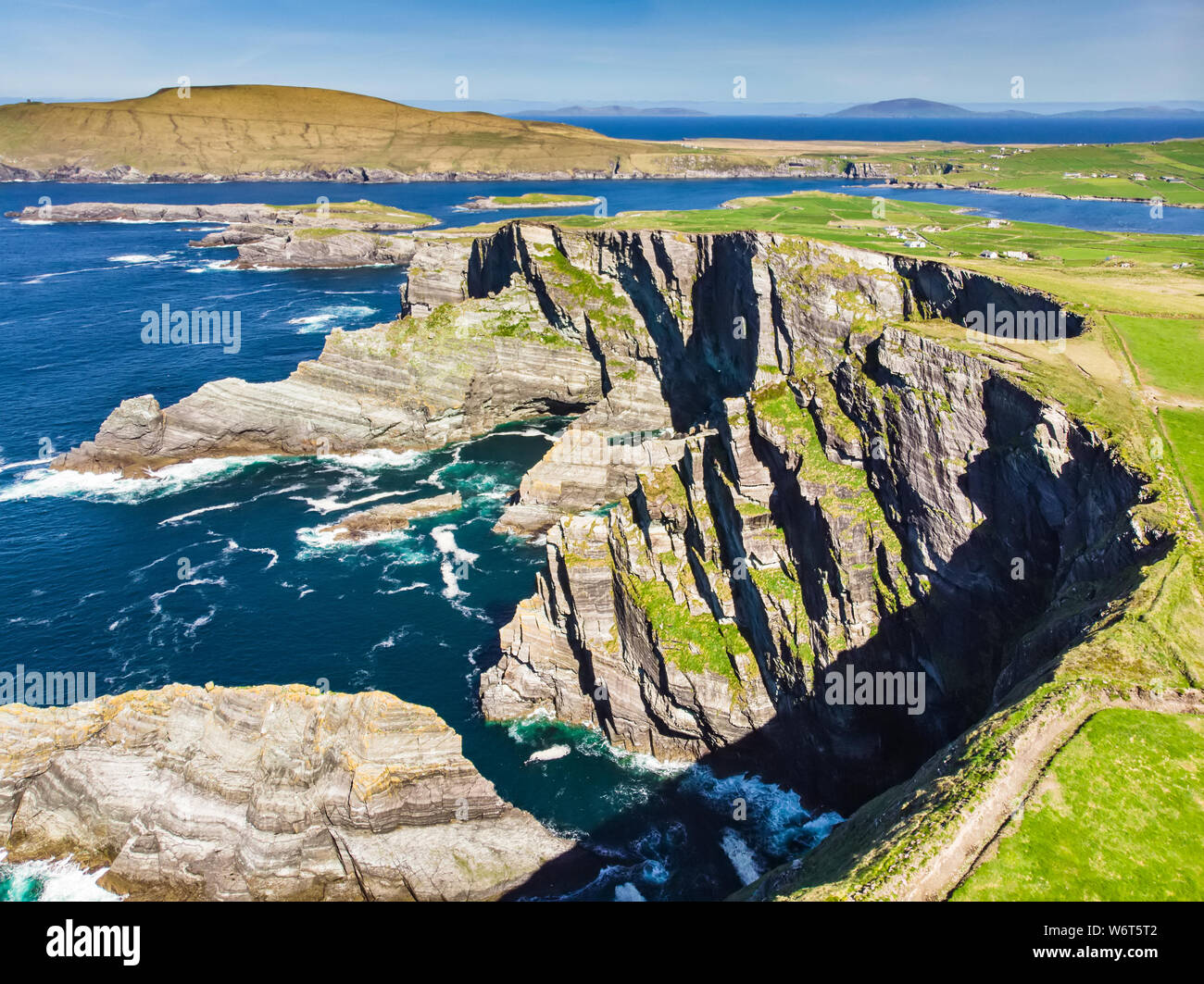 Amazing wave lashed Kerry Cliffs, widely accepted as the most ...