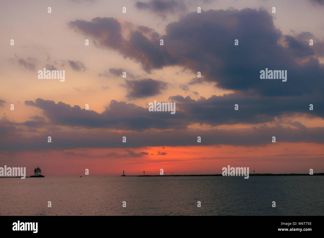 Lake Erie Sunset Stock Photo - Alamy