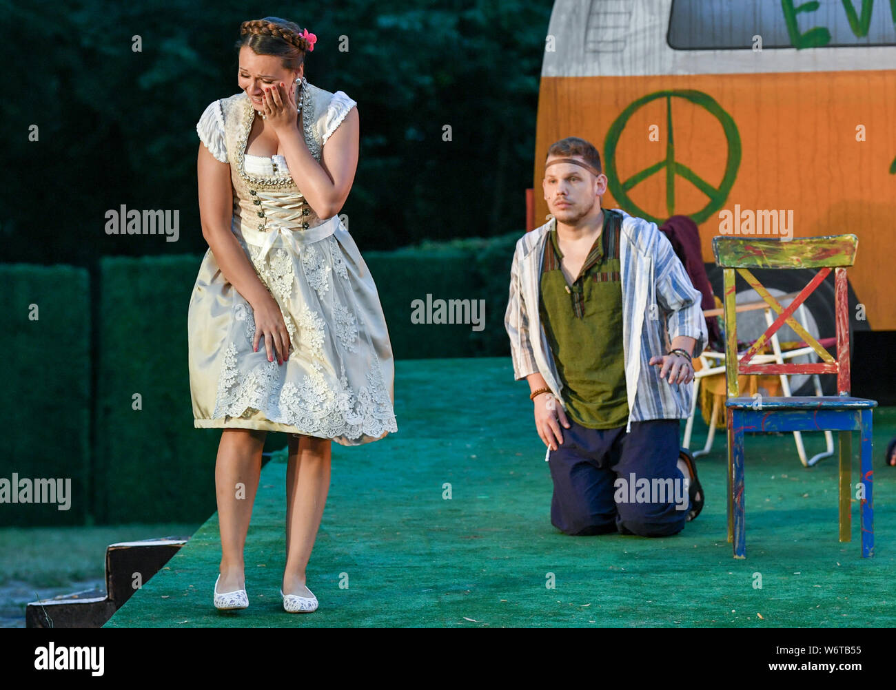 Rheinsberg, Germany. 02nd Aug, 2019. The singers Anna Lucia Struck as ...