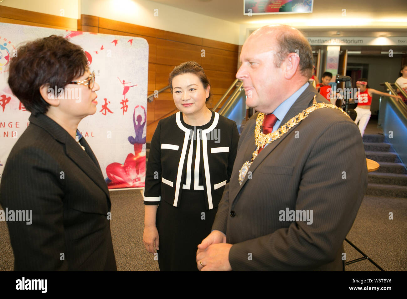 Ms lou danna hi-res stock photography and images - Alamy