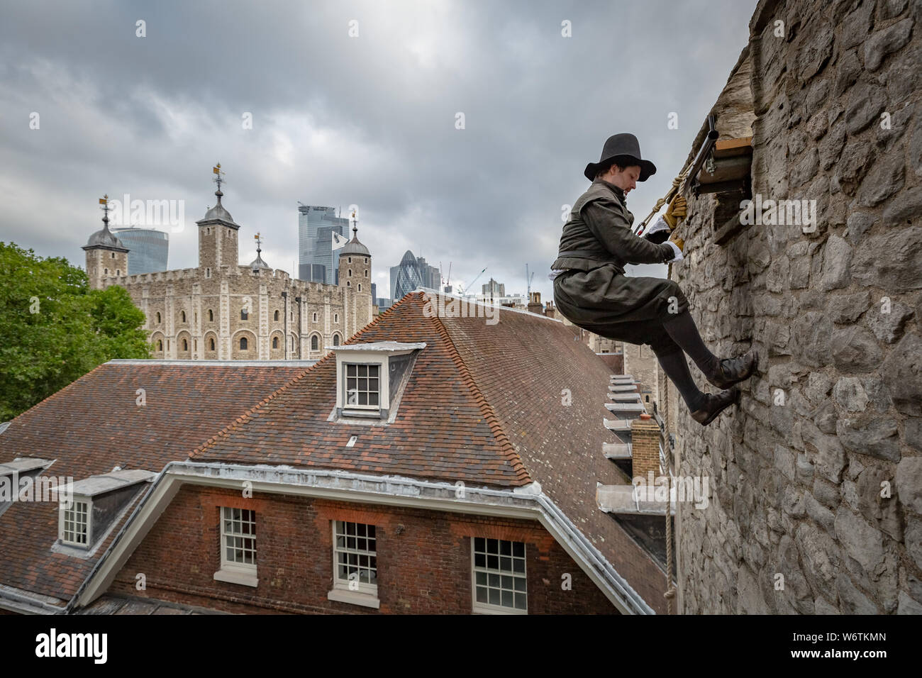 John gerard jesuit priest hi-res stock photography and images - Alamy