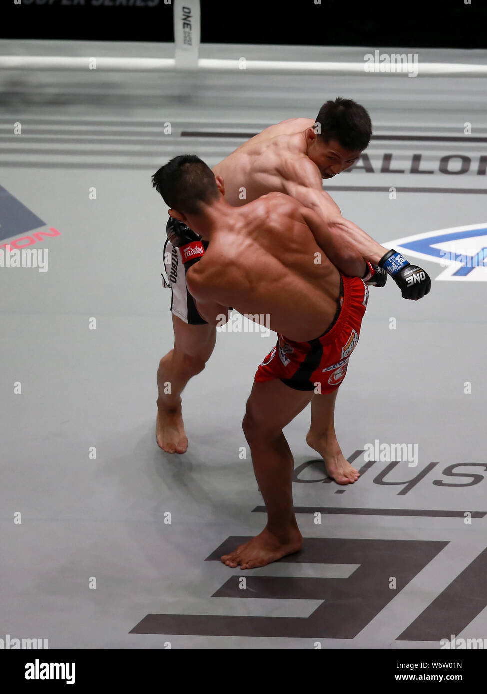 Edward kelly hi-res stock photography and images - Alamy