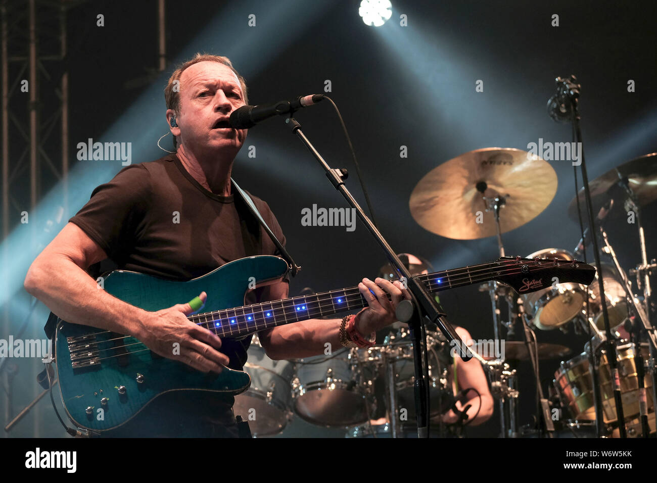 Level 42 lead singer mark king hi-res stock photography and images - Alamy