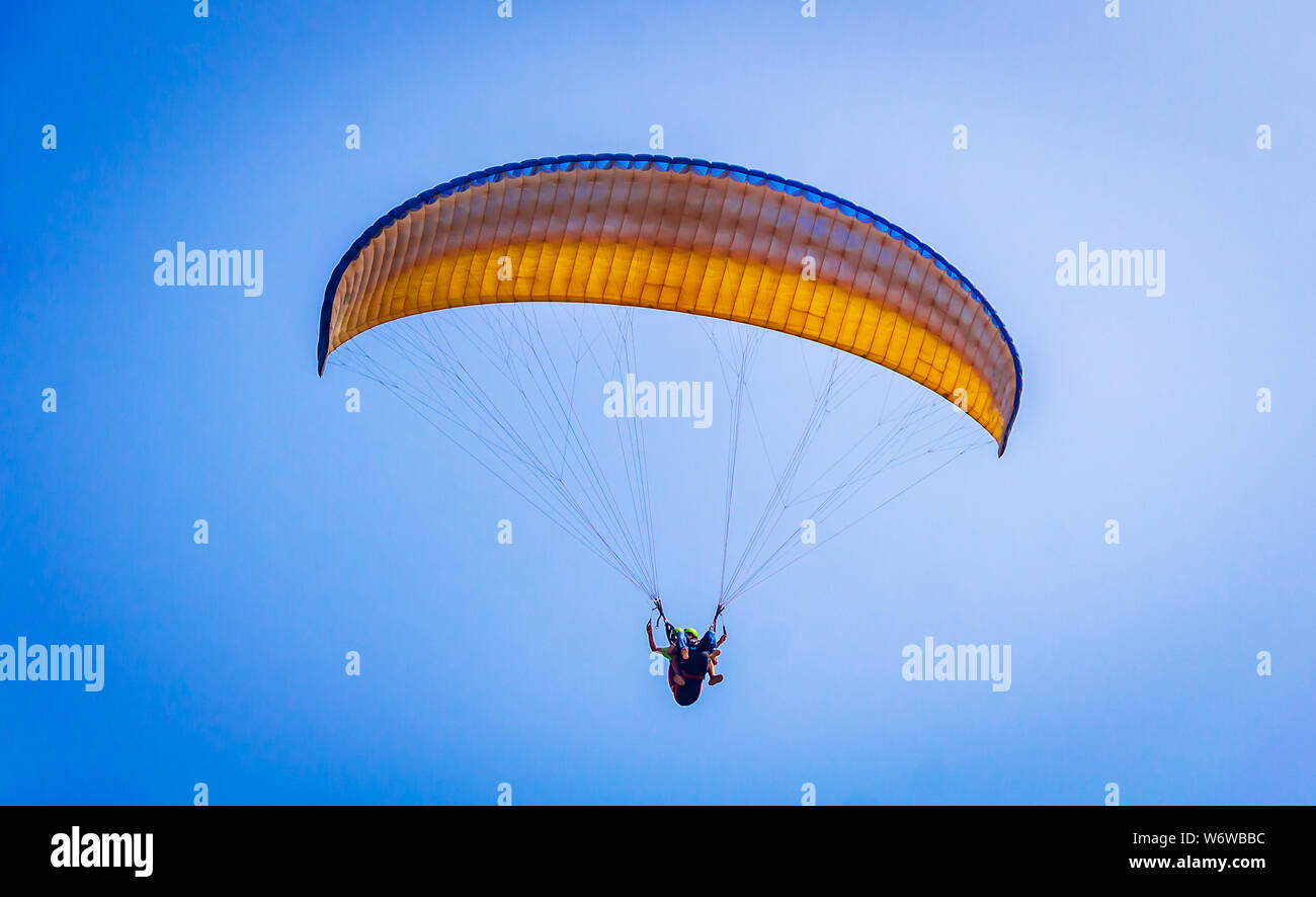 Paragliding red sea hi-res stock photography and images - Alamy