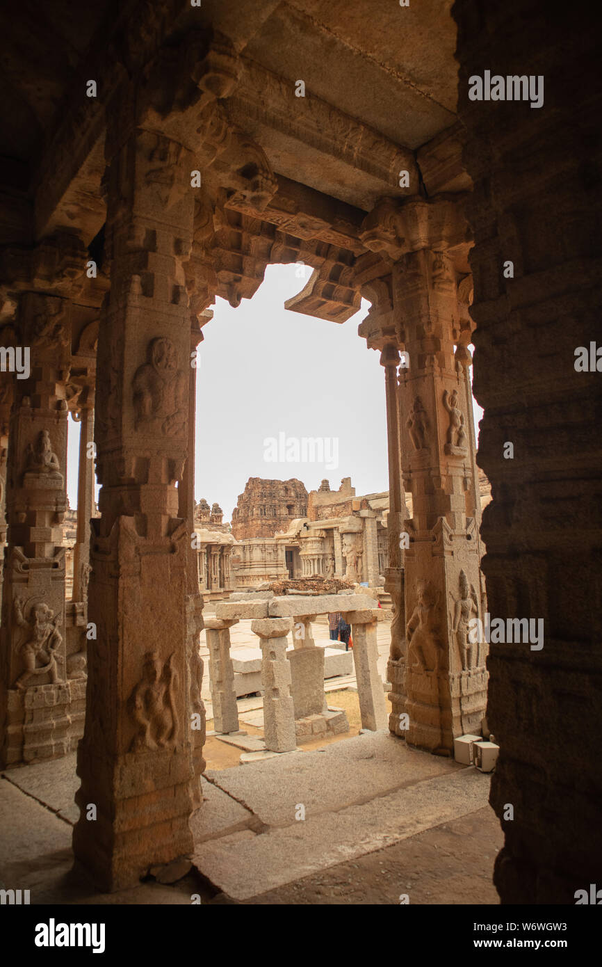 Vijayanagar architecture hi-res stock photography and images - Alamy