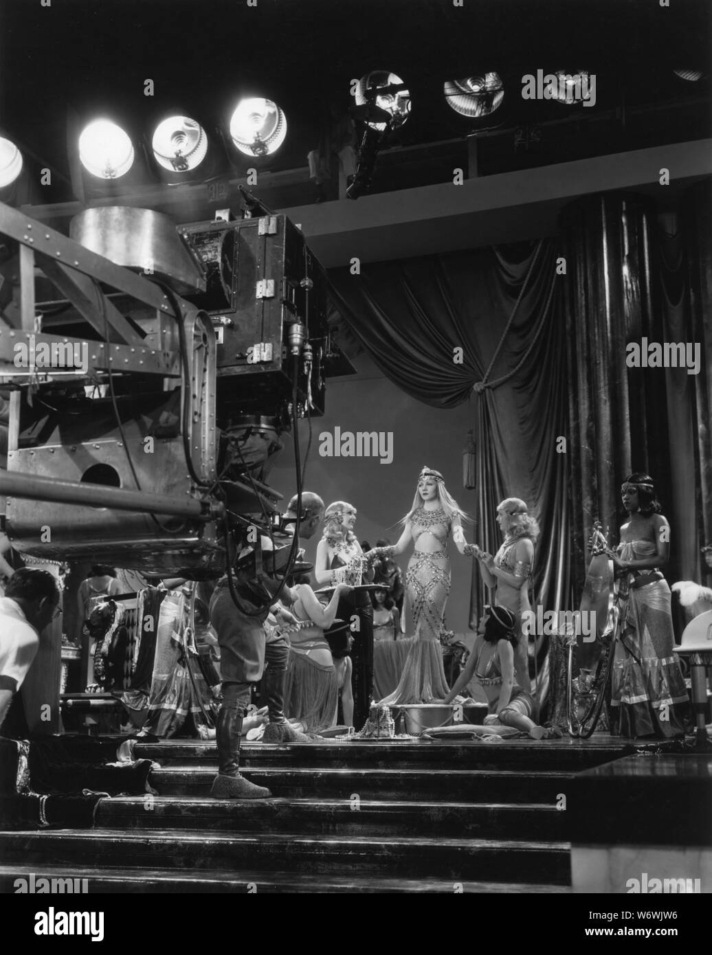 CECIL B. De MILLE directing CLAUDETTE COLBERT as CLEOPATRA 1934 ...