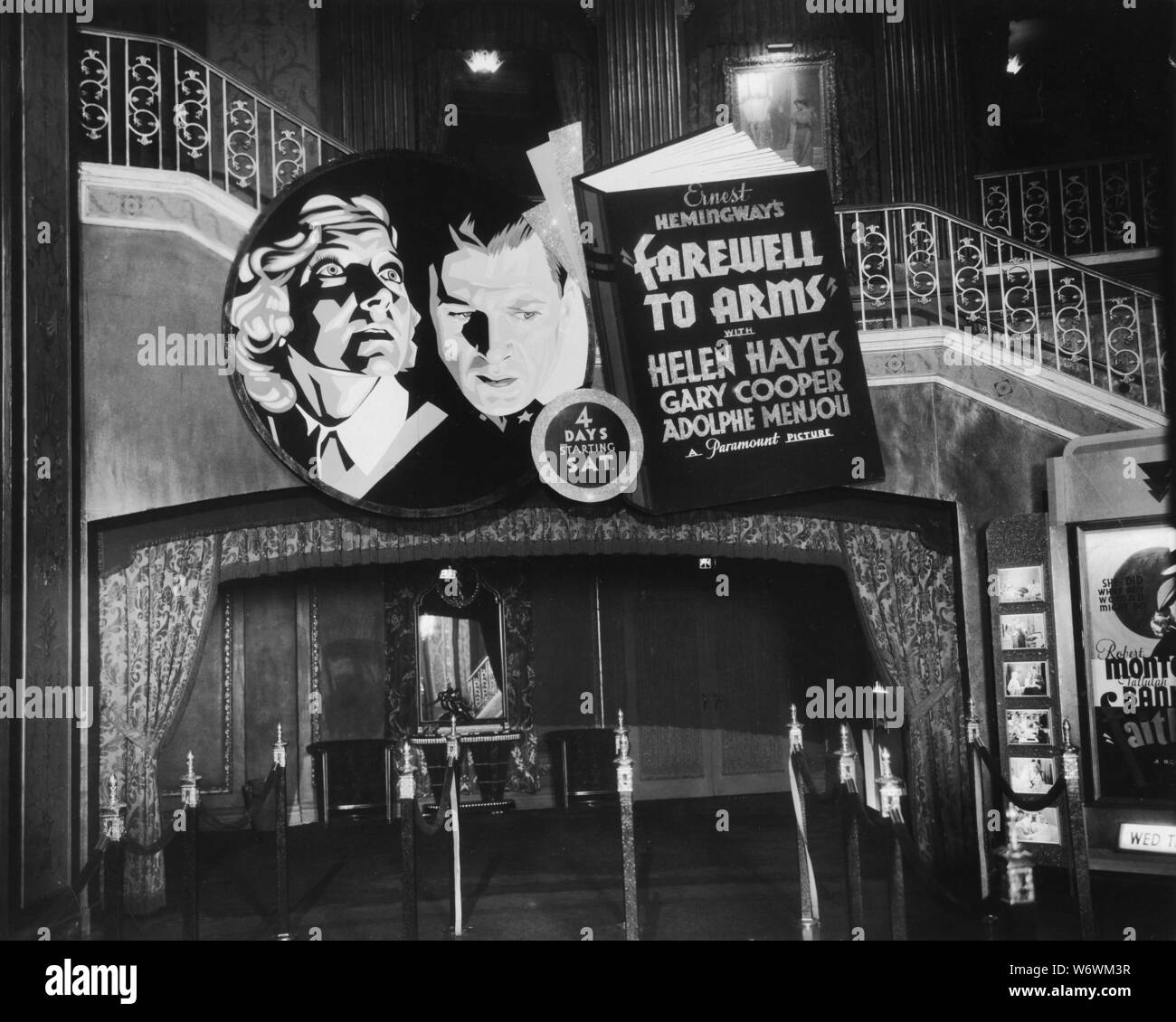 New york movie theatre Black and White Stock Photos & Images - Alamy
