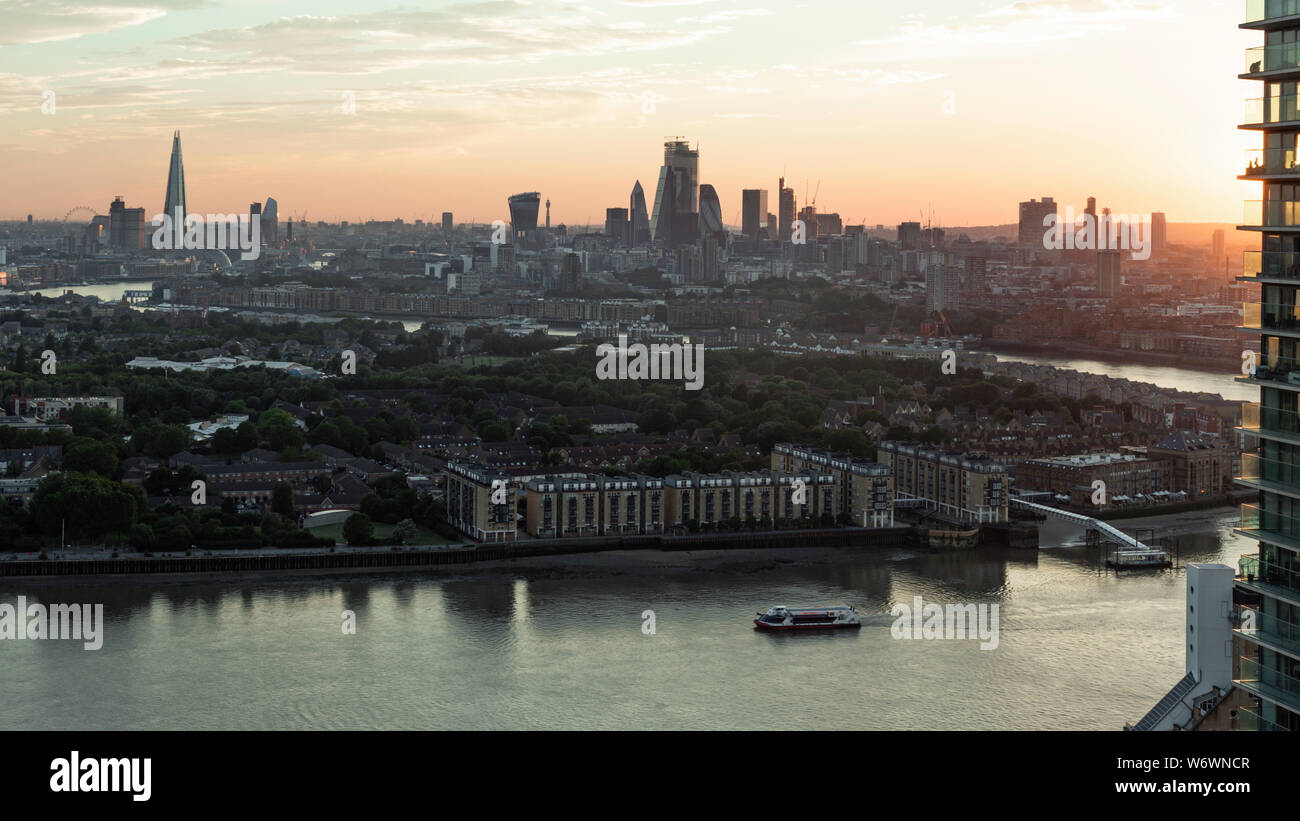 River frome at dawn hi-res stock photography and images - Alamy