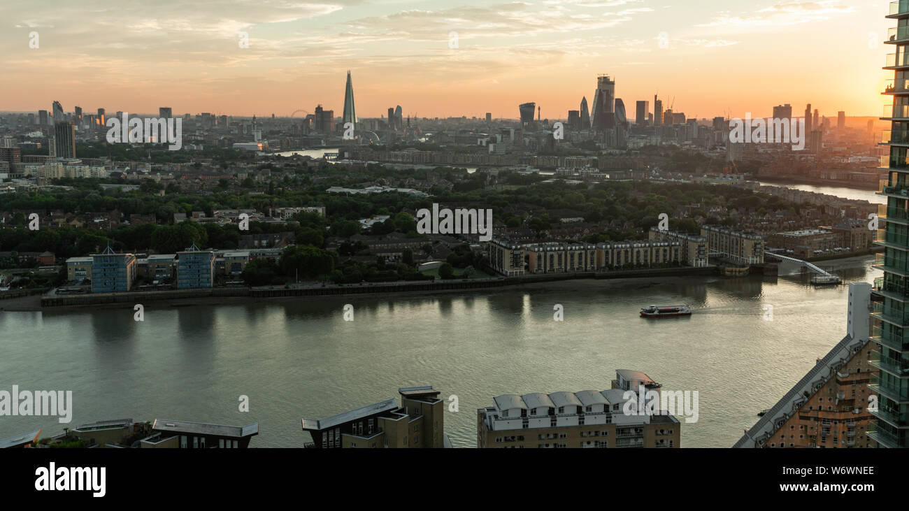 Panorama english city hi-res stock photography and images - Alamy