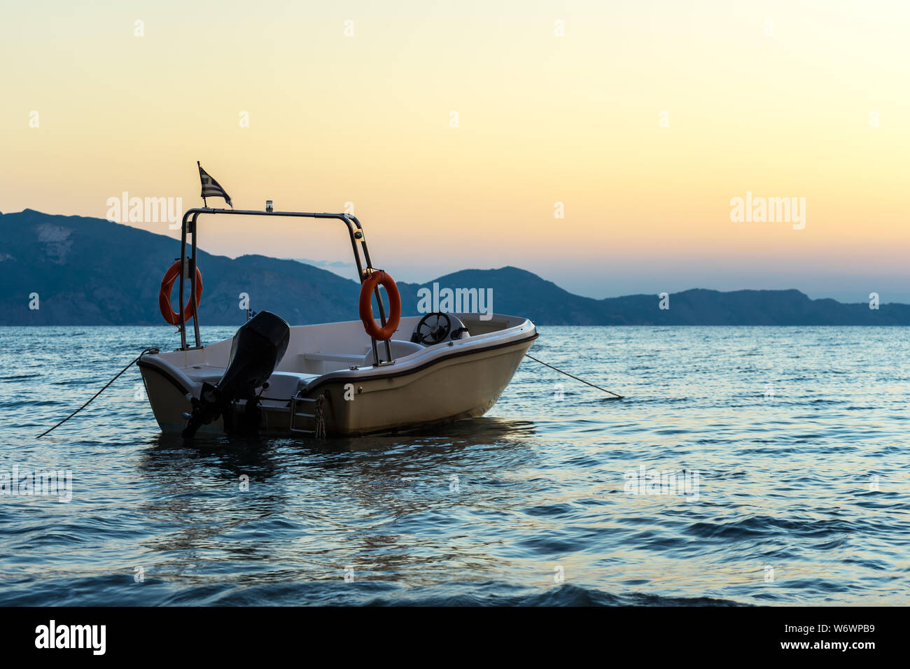 Anchoring small boat hi-res stock photography and images - Alamy
