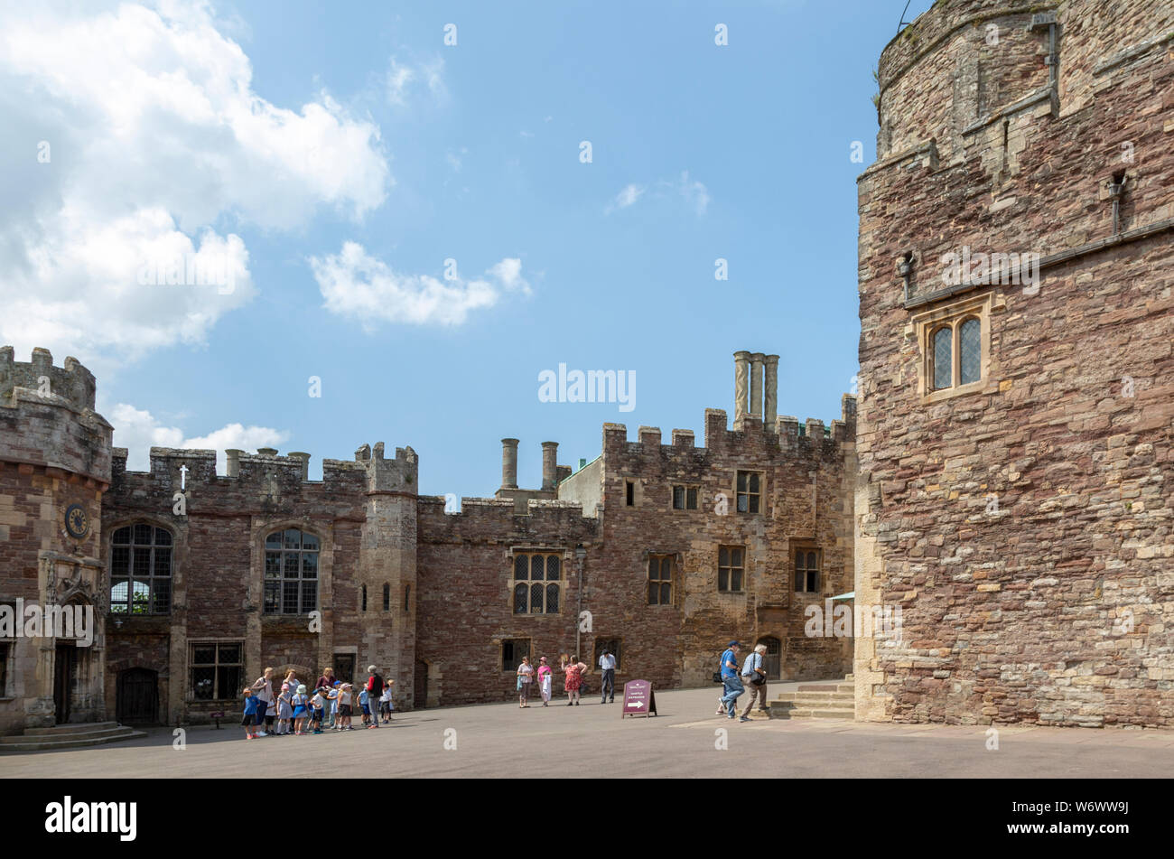 Berkeley castle interior hi-res stock photography and images - Alamy