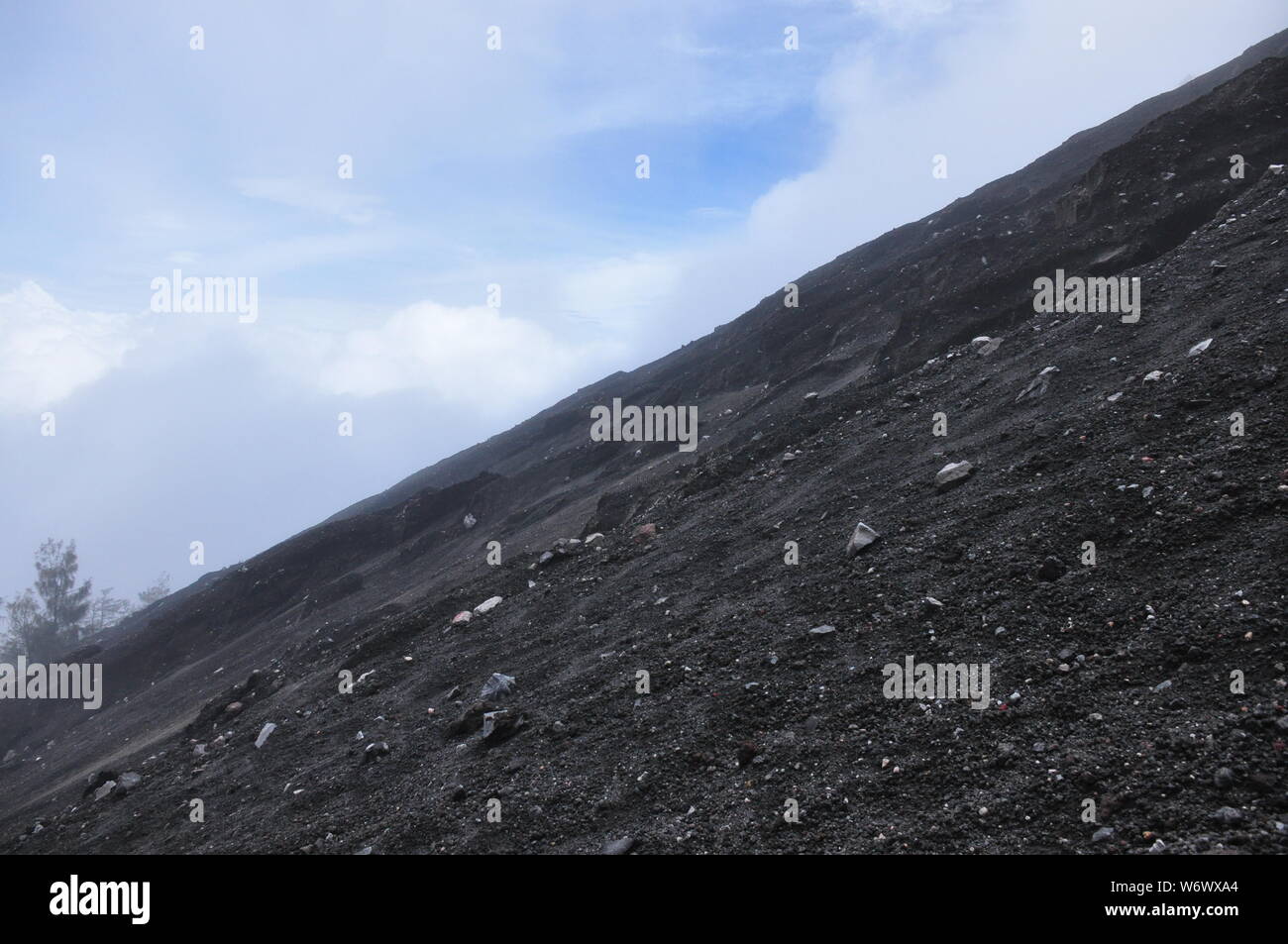 Volcano slag cone hi-res stock photography and images - Alamy