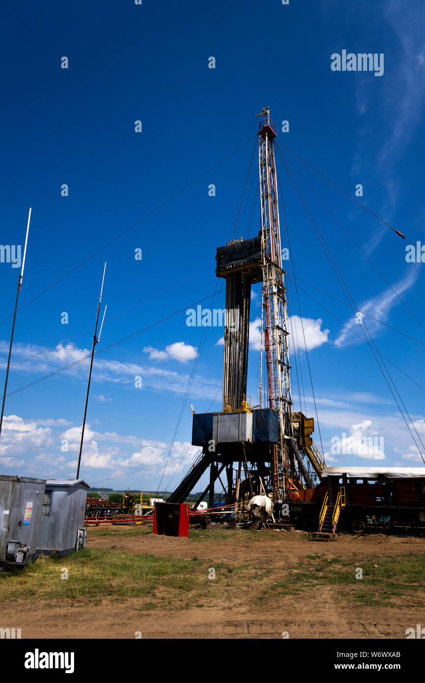Oil and Gas Drilling Rig. Oil drilling rig operation on the oil ...