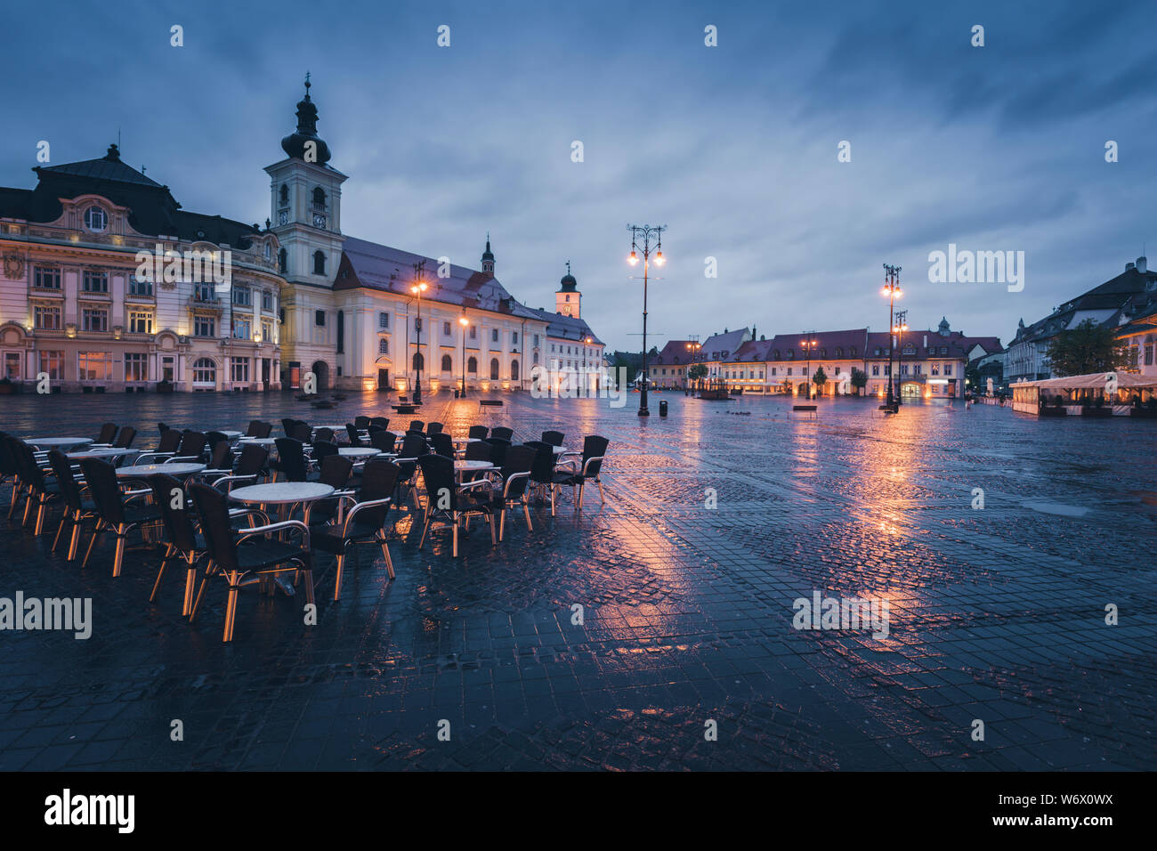 Great square of sibiu hi-res stock photography and images - Alamy