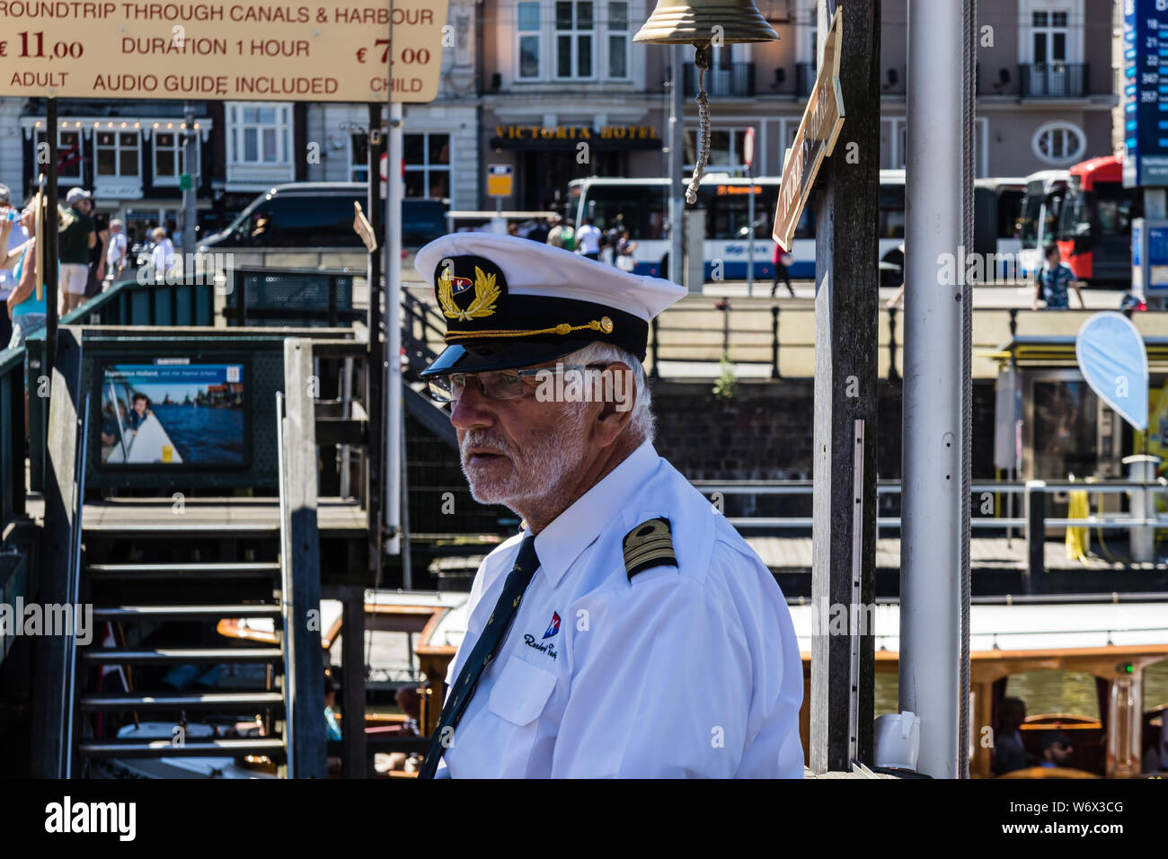 Boat captain uniform hi-res stock photography and images - Alamy