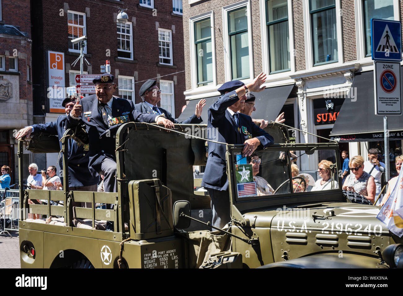 Dutch veterans in parade on the 2018 Veterans' Day in The Hague Stock ...