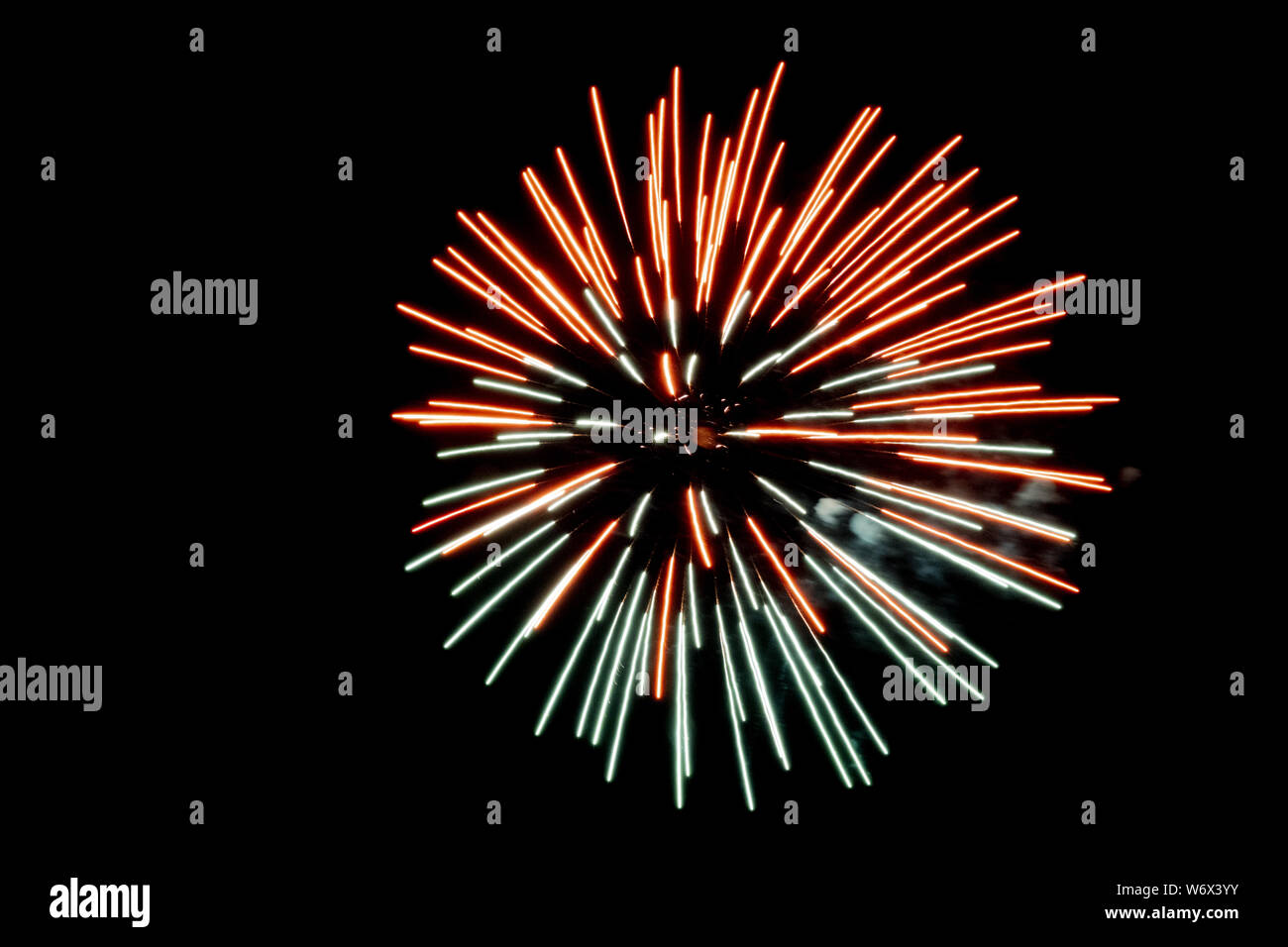 Red white fireworks hi-res stock photography and images - Alamy