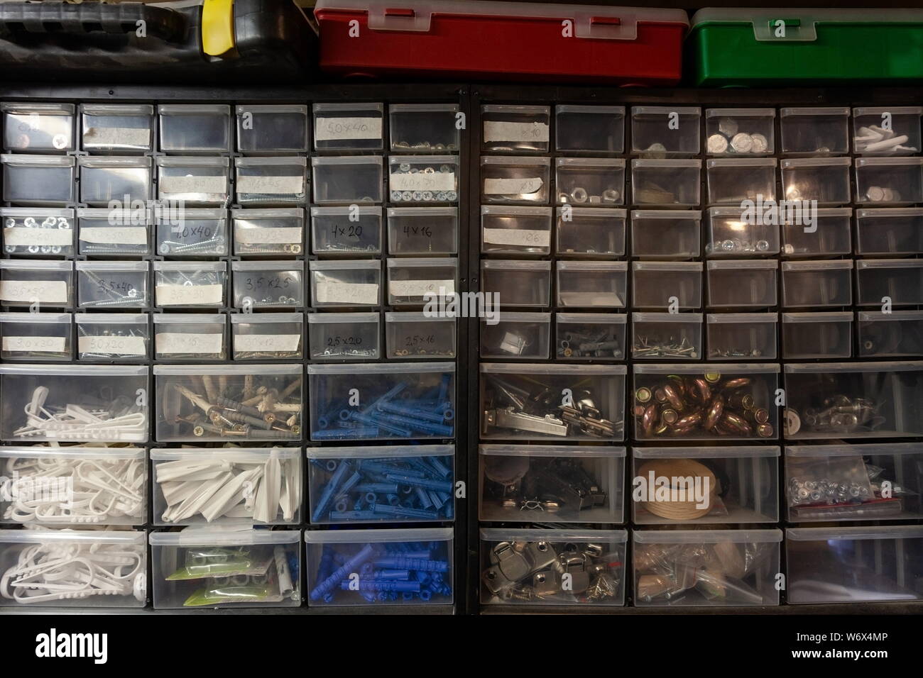 Boxes of screws hi-res stock photography and images - Alamy