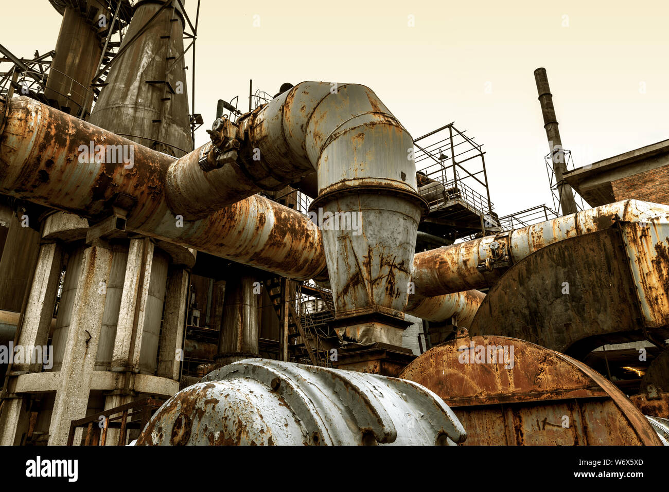 Construction creepy damaged hi-res stock photography and images - Alamy
